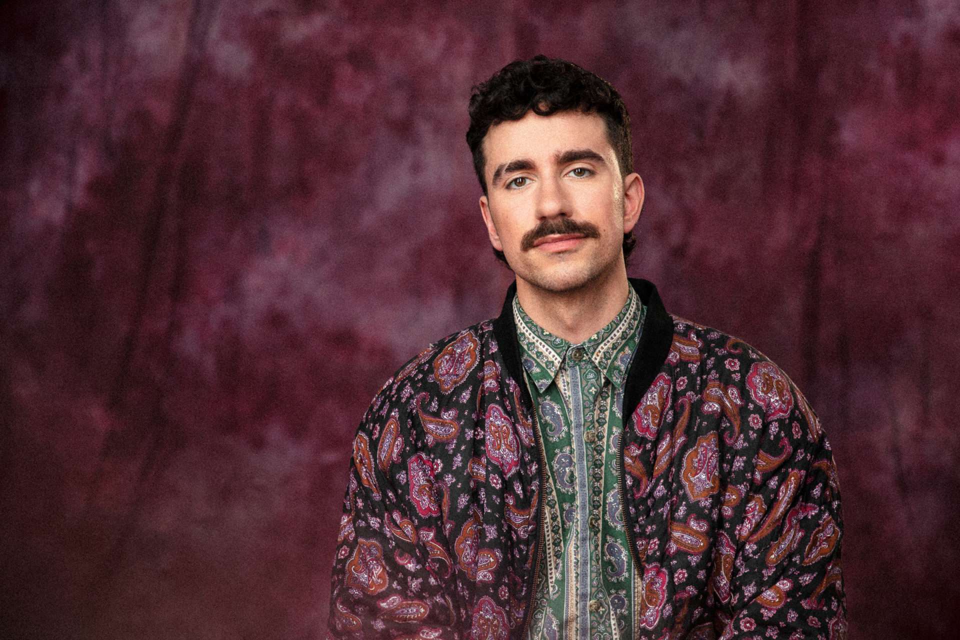 L’auteur-compositeur-interprète Mathieu Samson sort Le garçon lilas son ...