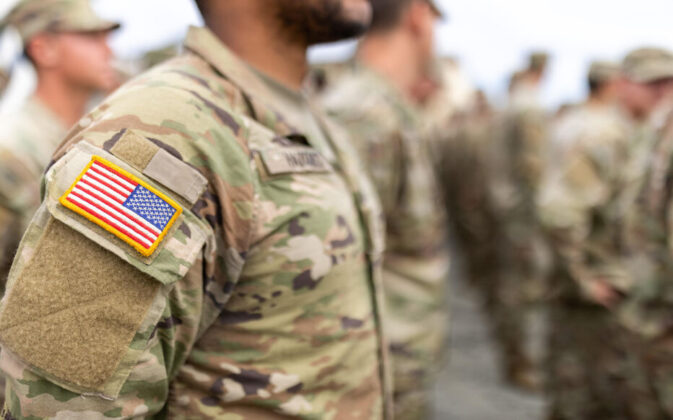 Militaires transgenres aux États-Unis : entre exclusion politique et ...