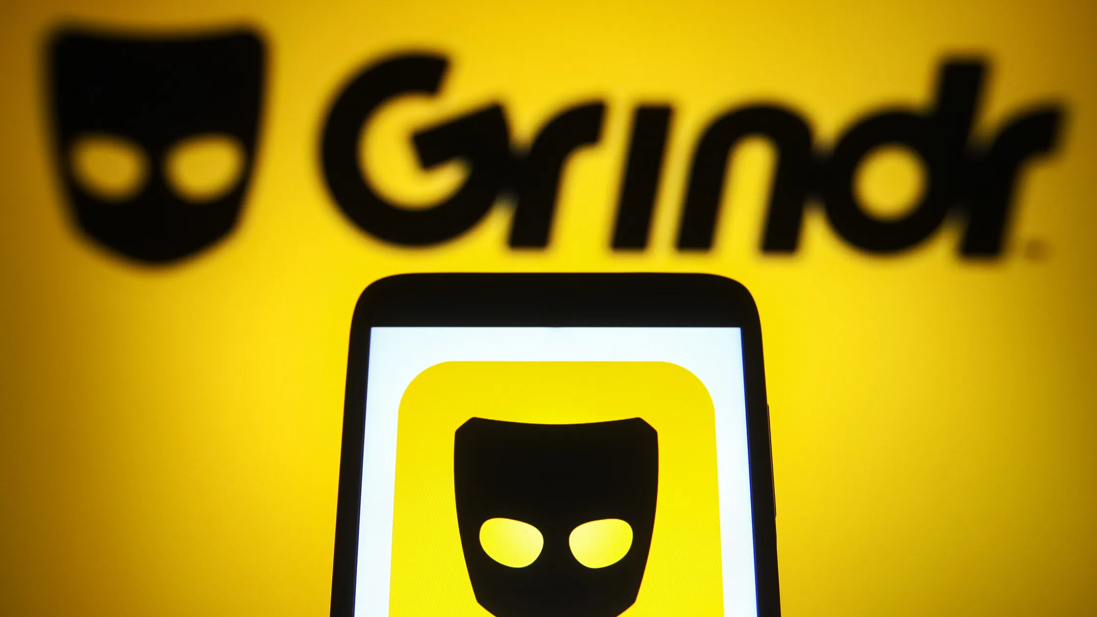 Deux voleurs qui ciblaient des hommes gais sur Grindr condamnés à la ...